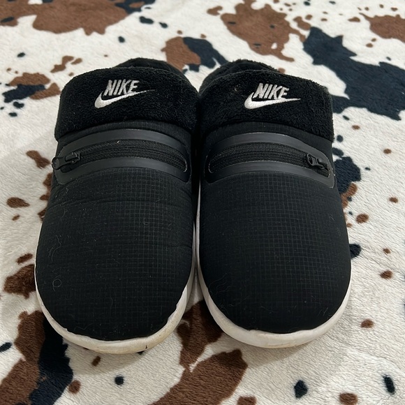 Nike | Shoes | Nike Burrows Slippers Womens Size 9 | Poshmark